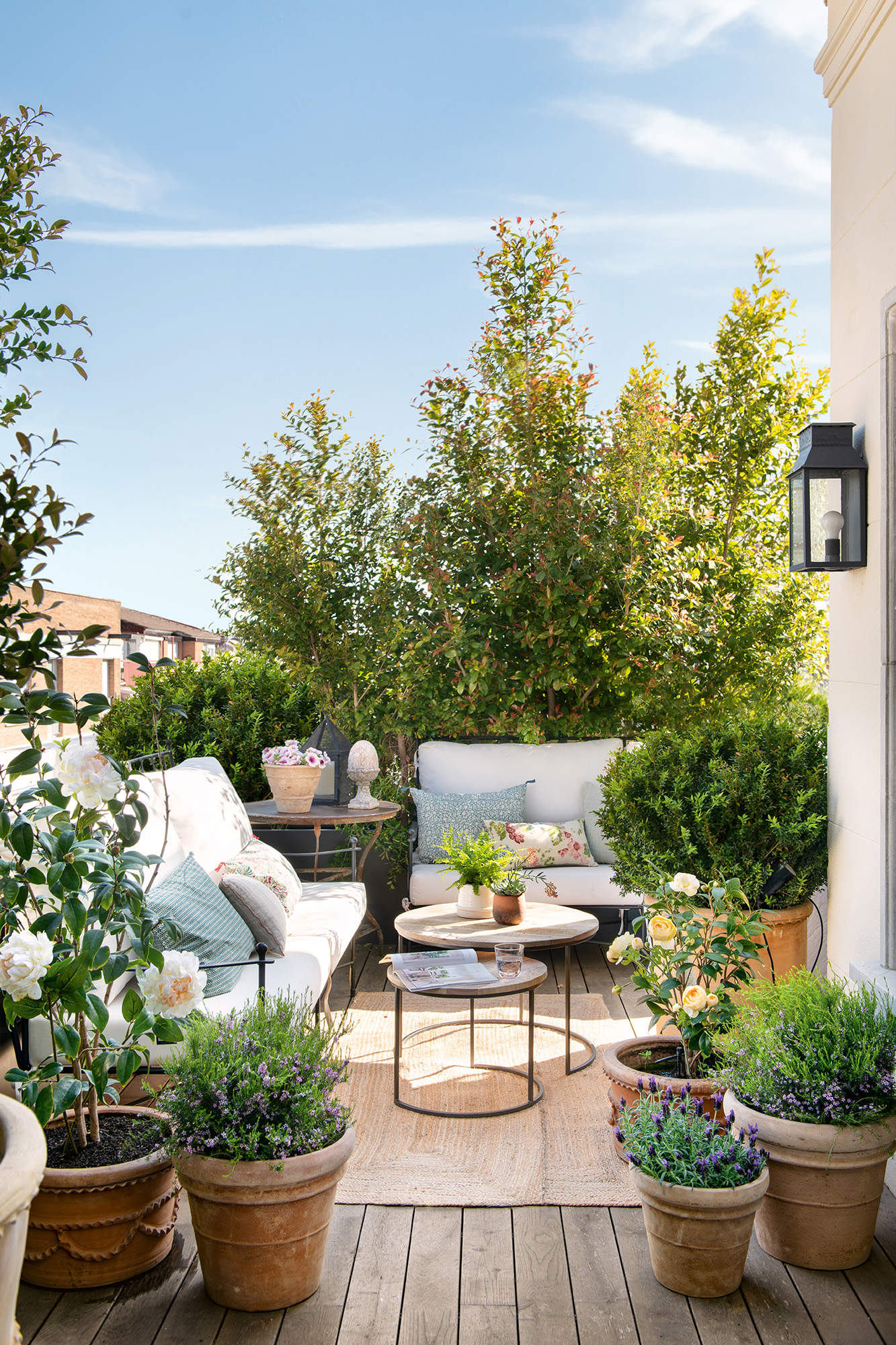Las 6 claves esenciales para decorar tu terraza esta temporada